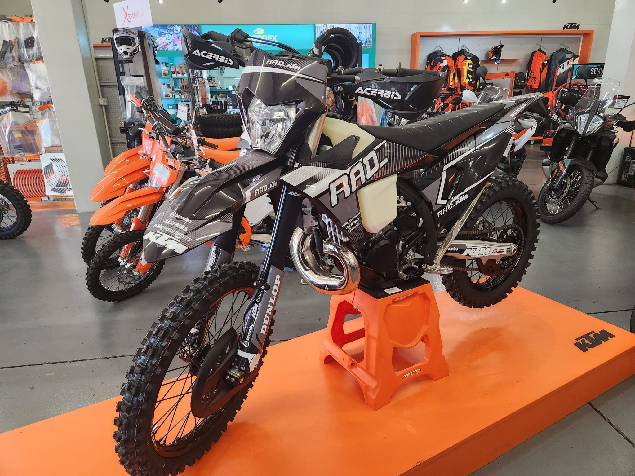 Custom KTM 300 XC-W TBI By RAD | Custom RAD KTM bikes