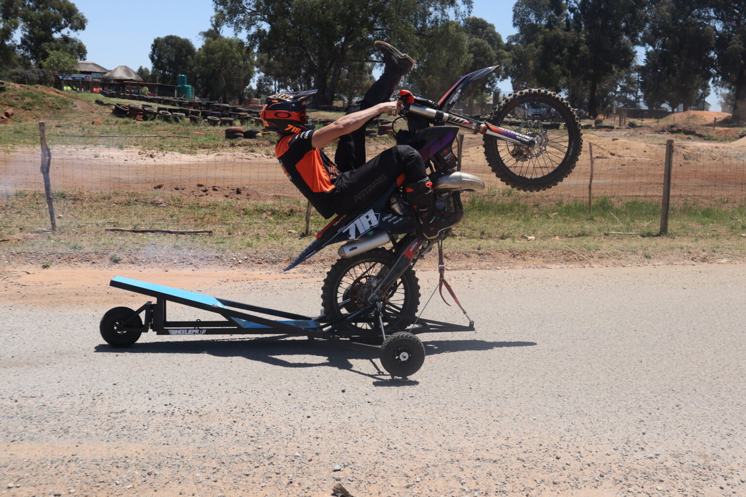 Easy Wheelie | Learn to Wheelie on your bike | Motorbike wheelies