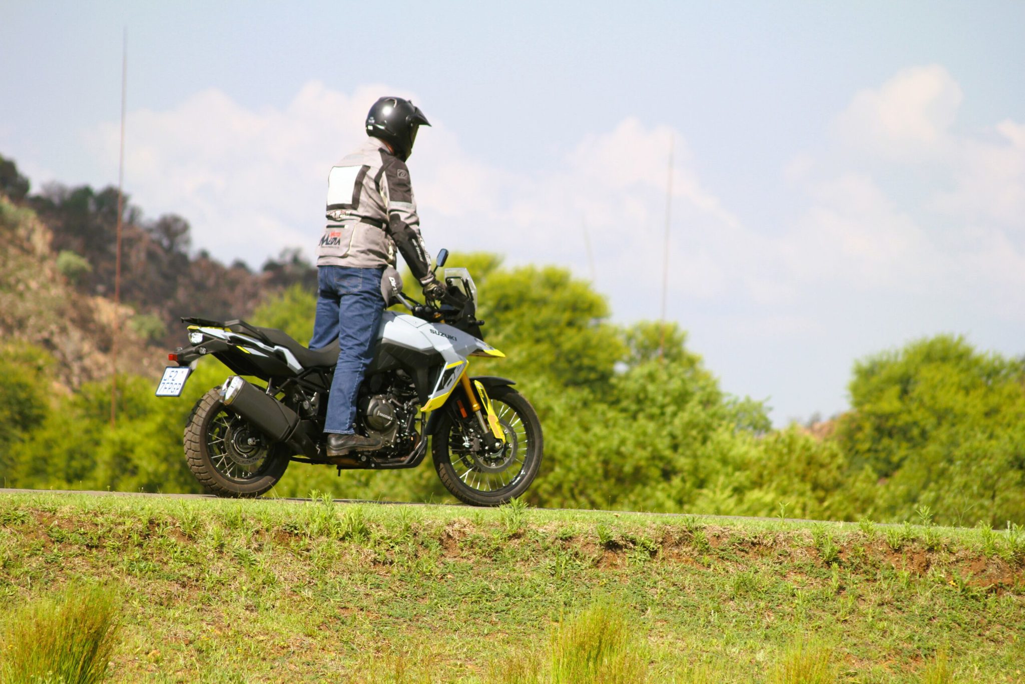 Suzuki’s DL 800 DE | Best value 800 motorcycle - Suzuki 800 bike