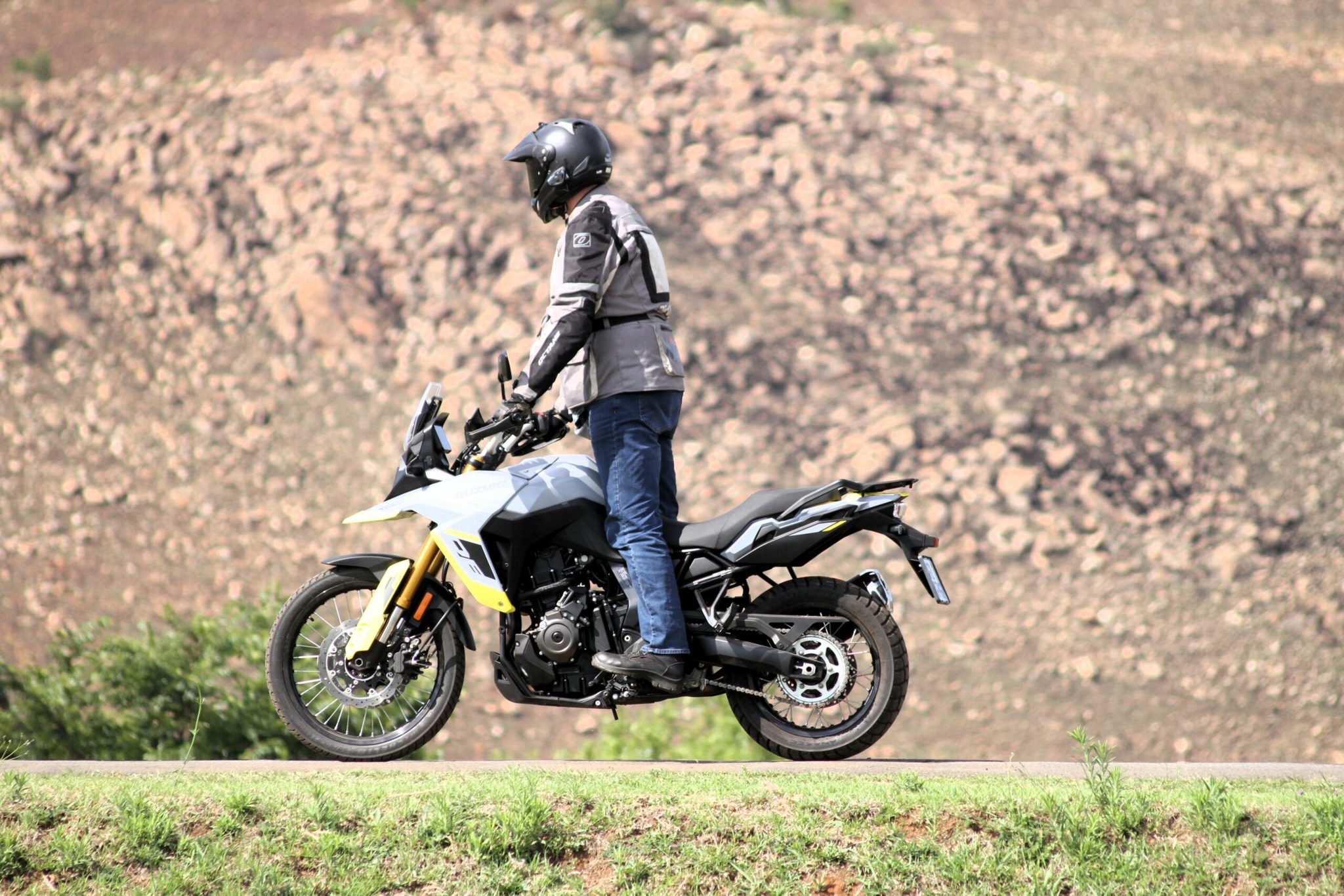 Suzuki’s DL 800 DE | Best value 800 motorcycle - Suzuki 800 bike