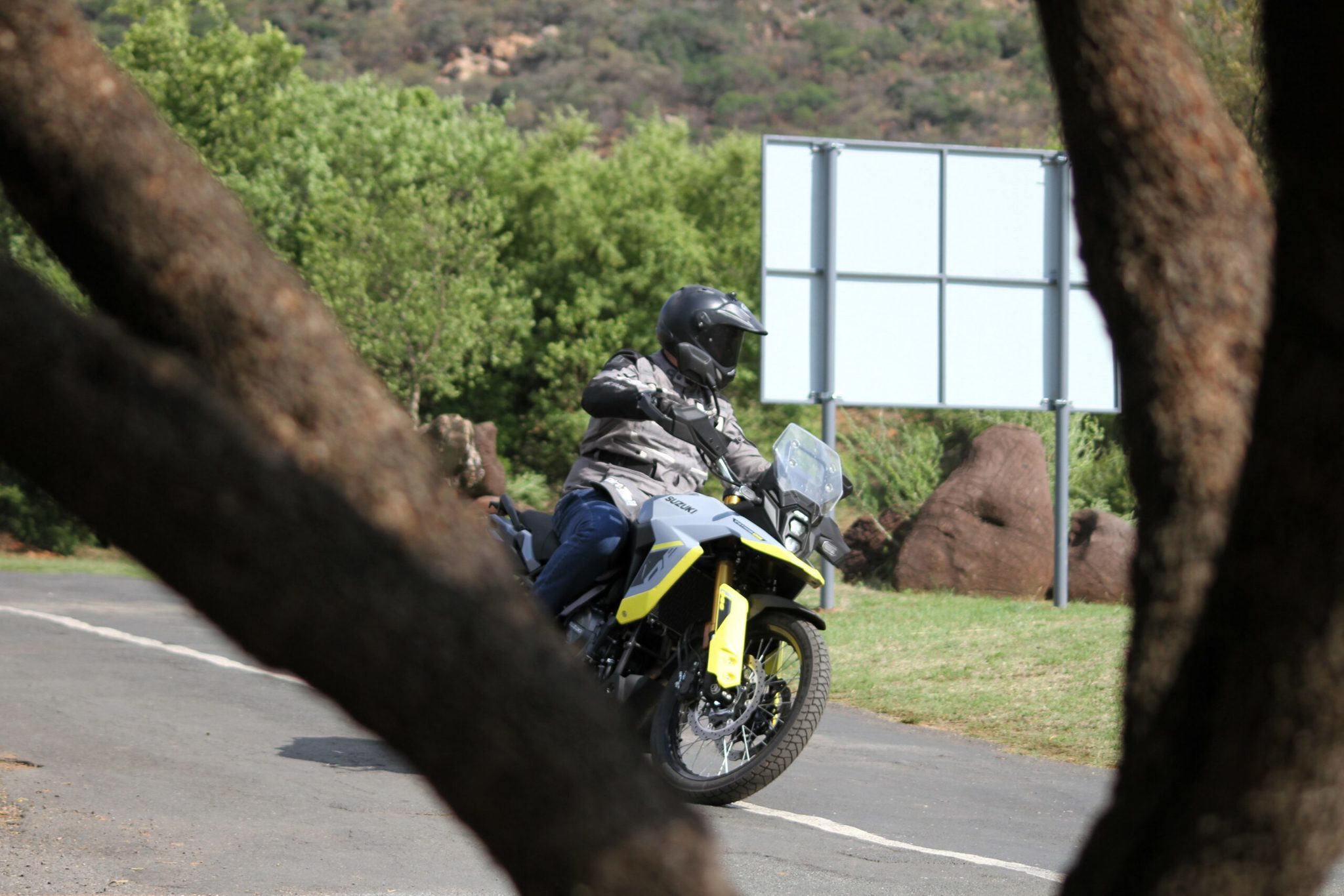 Suzuki’s DL 800 DE | Best value 800 motorcycle - Suzuki 800 bike