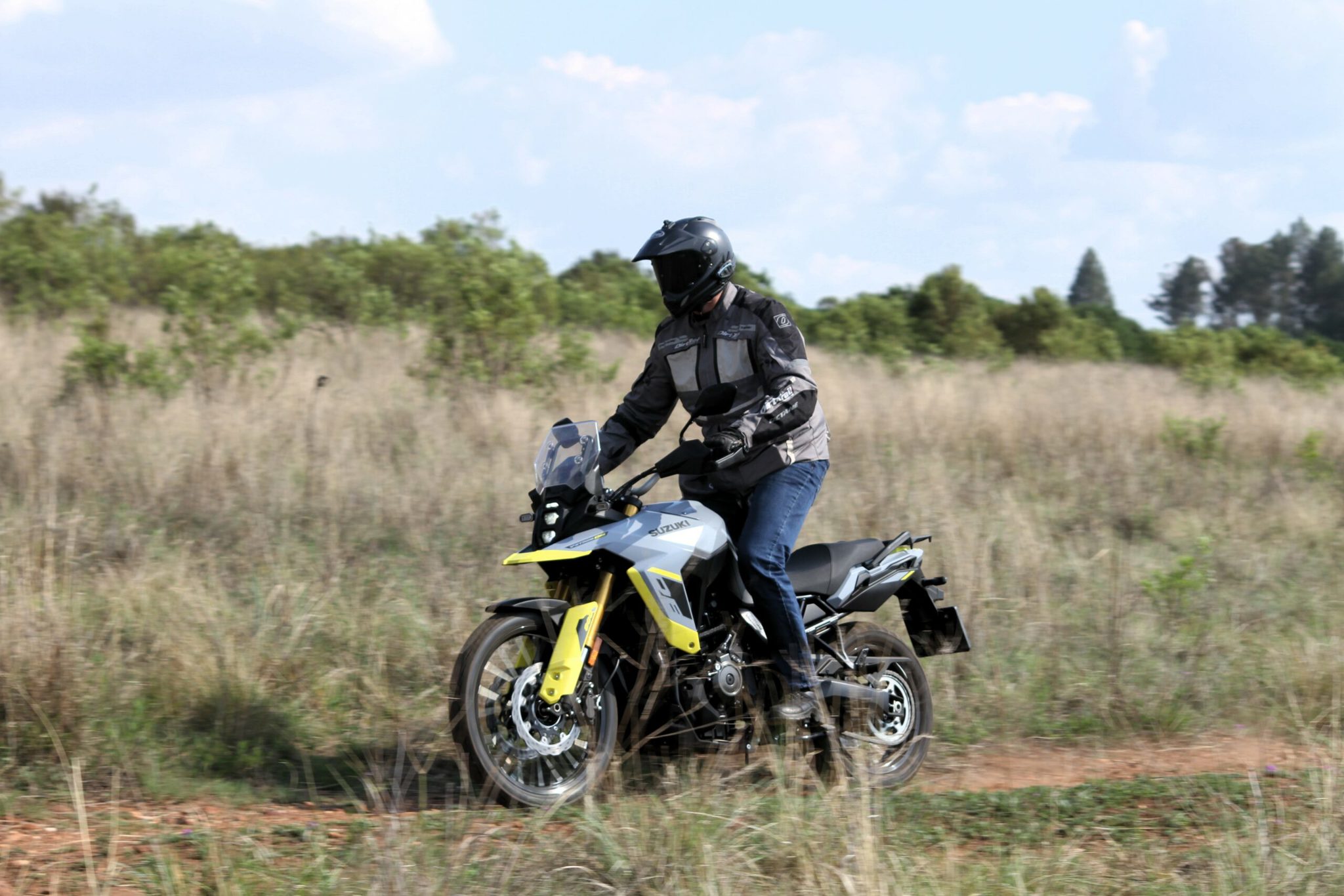 Suzuki’s DL 800 DE | Best value 800 motorcycle - Suzuki 800 bike