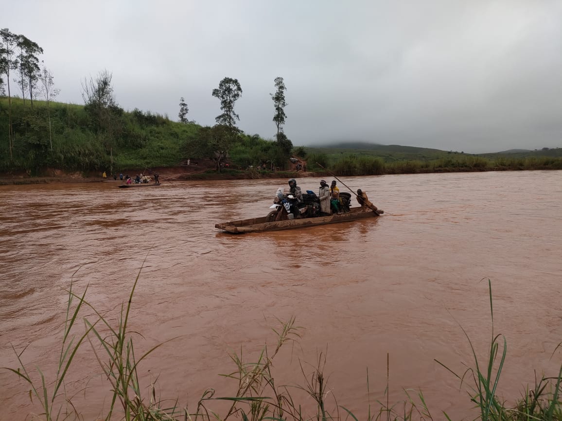 Expedition H2o | Bikers overland tour Africa | Water fundraising