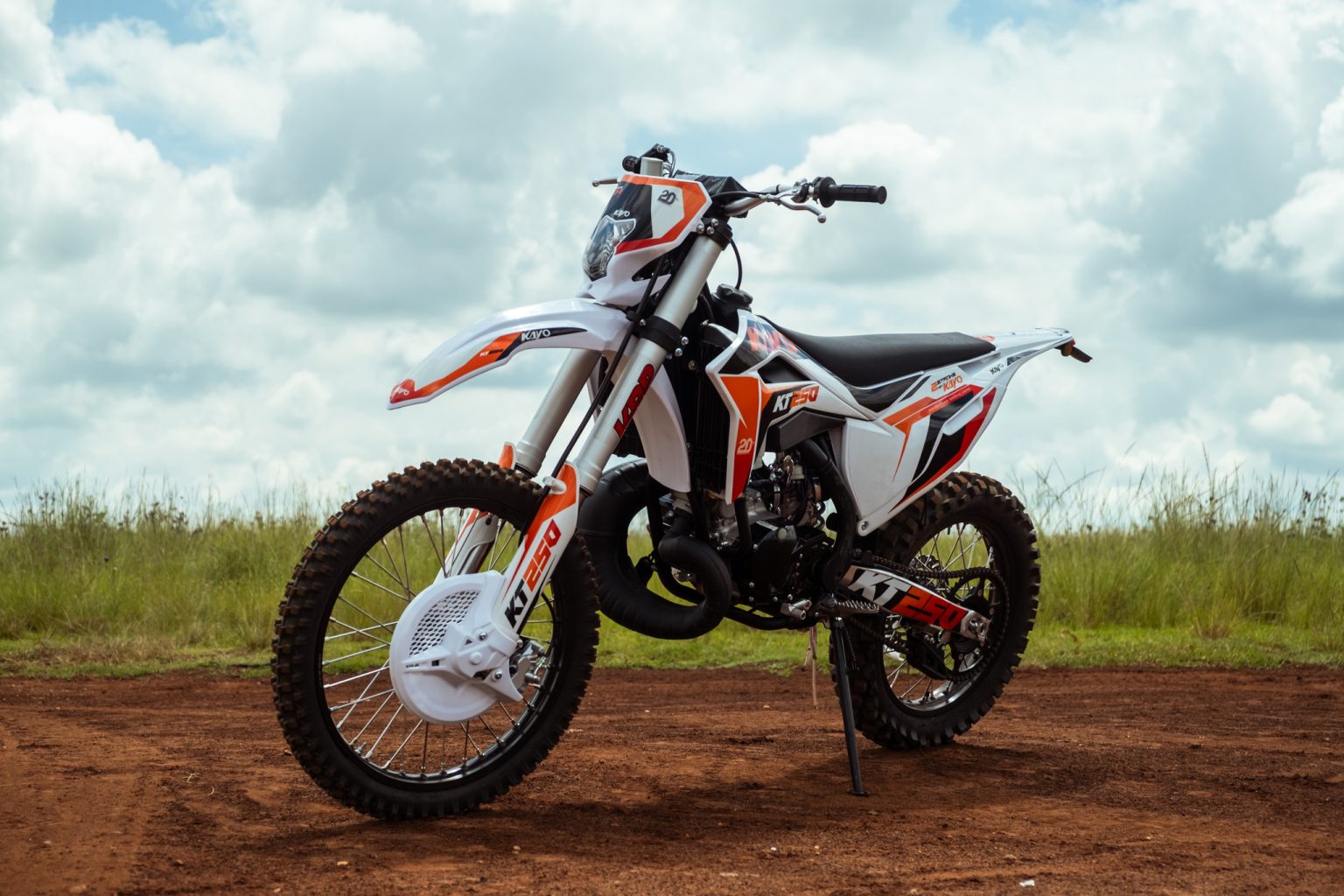Kayo 250 2T & 4T | Dirt Biking on a budget | Cheap off-road biking
