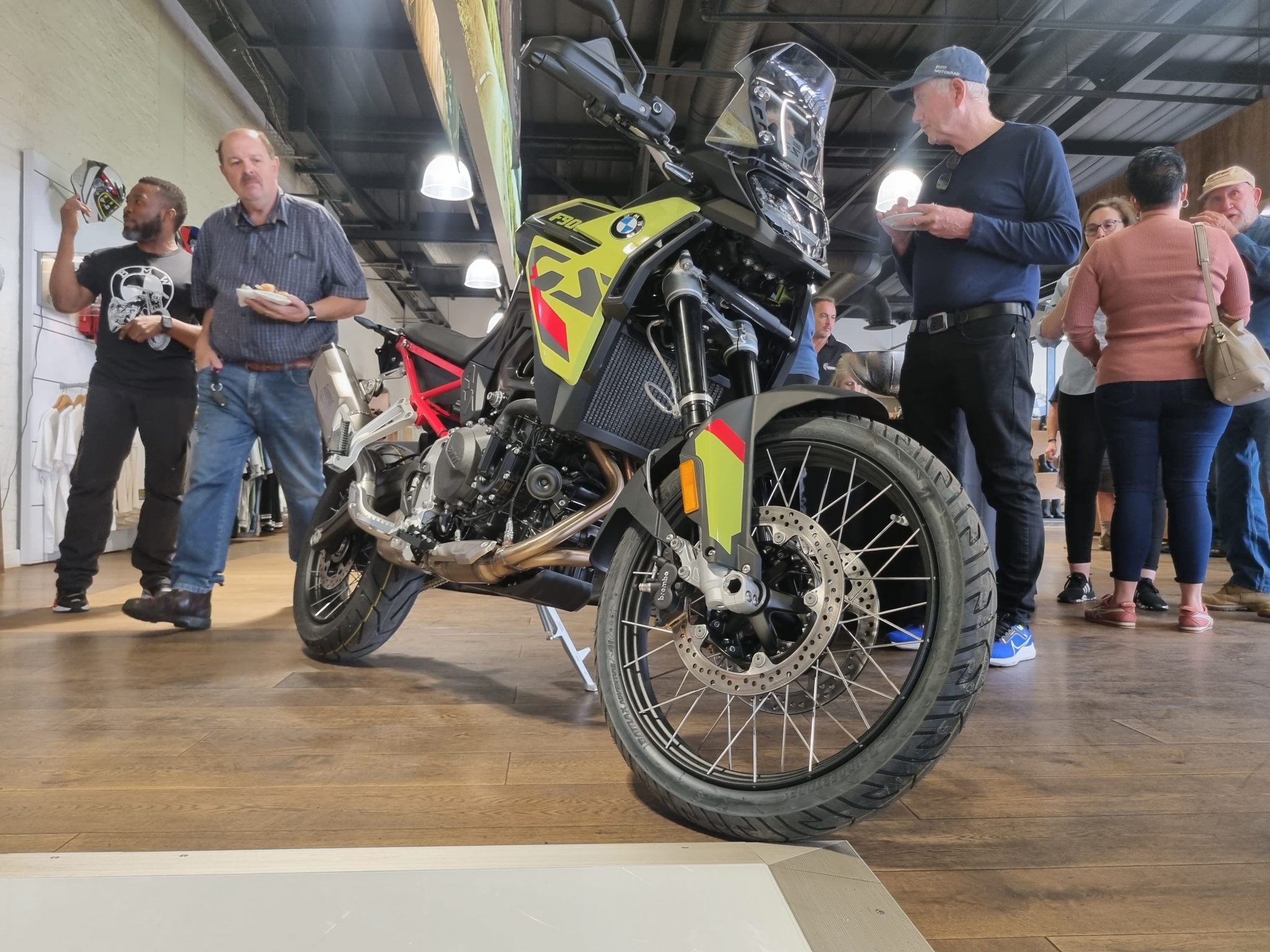 BMW F900 & F800 GS Motorbike Models arrive | Enduro bikes