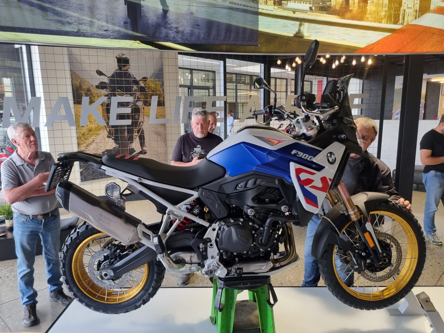 BMW F900 & F800 GS Motorbike Models arrive | Enduro bikes