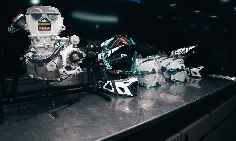 LEATT - Crashed Helmet Replacement Program | Motorbike helmet