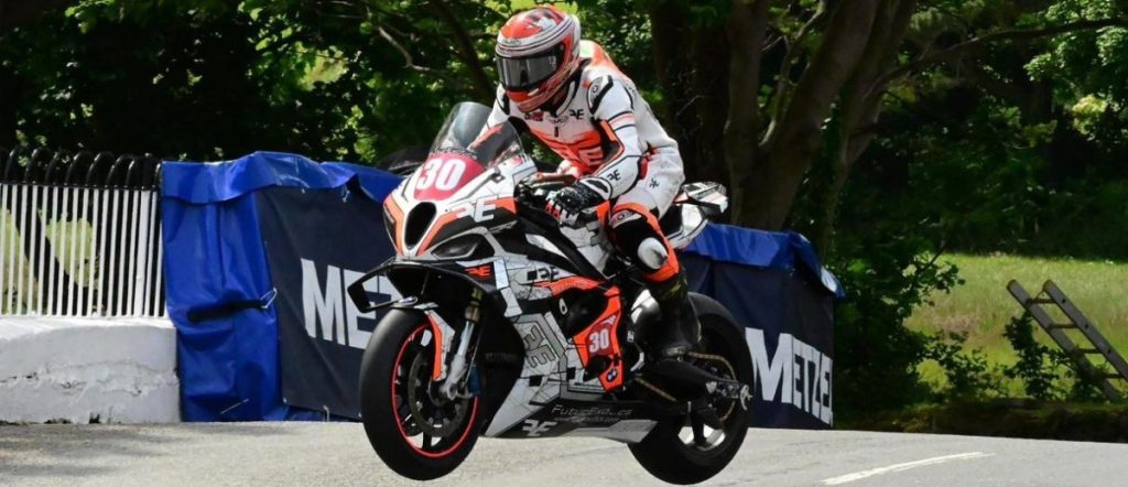 Small Business focus: Custom Decal Kits by Savage Graphics Lab - Dirt ...