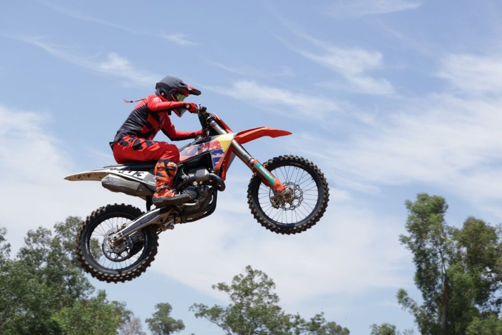 Smith Dominates first SA Supercross racing | Supercross results